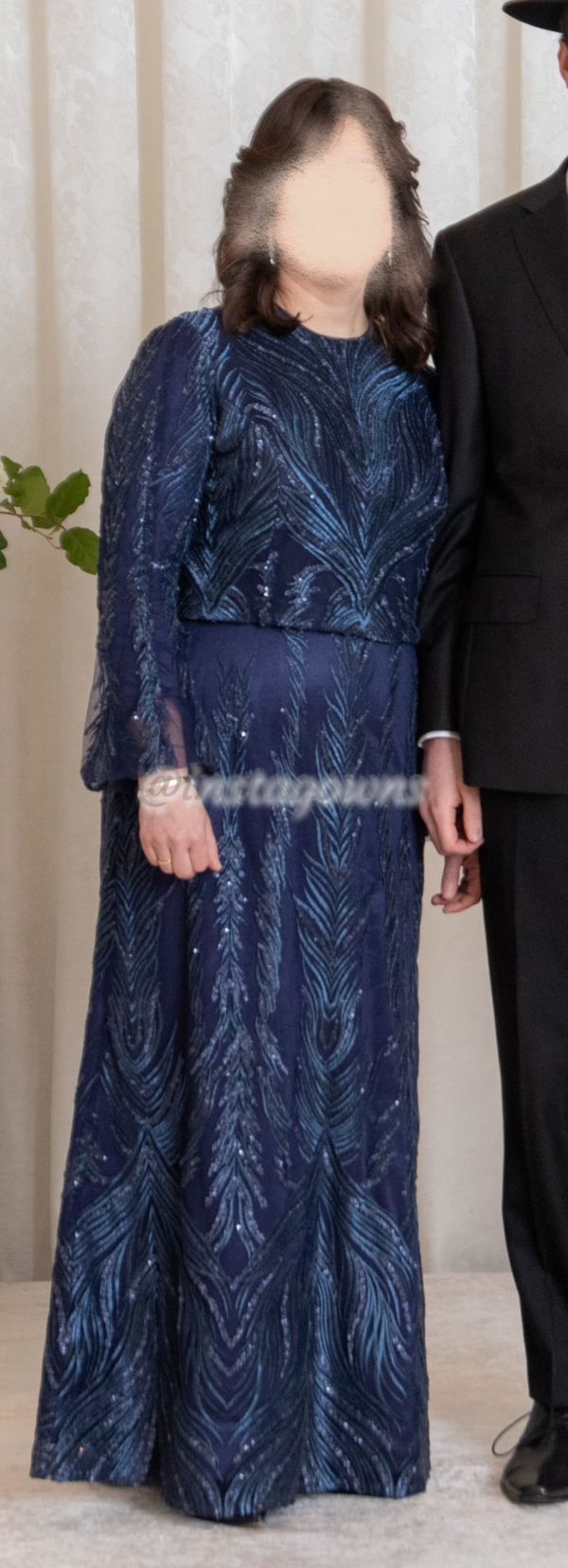 Stunning slenderizing navy Gown for sale – Instagowns