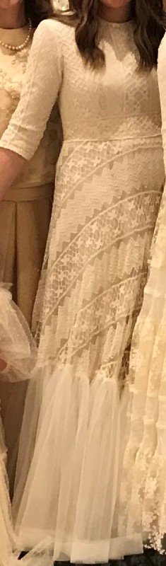 Stunning Custom Made Lace Cream Gown For Sale – Instagowns