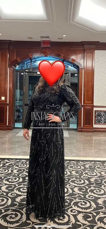 Beautiful black and gold goen for sale – Instagowns